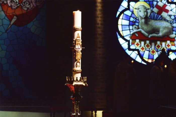 Qual a Importância Do Círio Pascal? | Fábrica de Hóstias